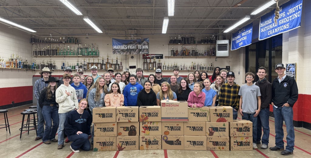 National FFA Organization | Sapulpa FFA Takes on Community Service